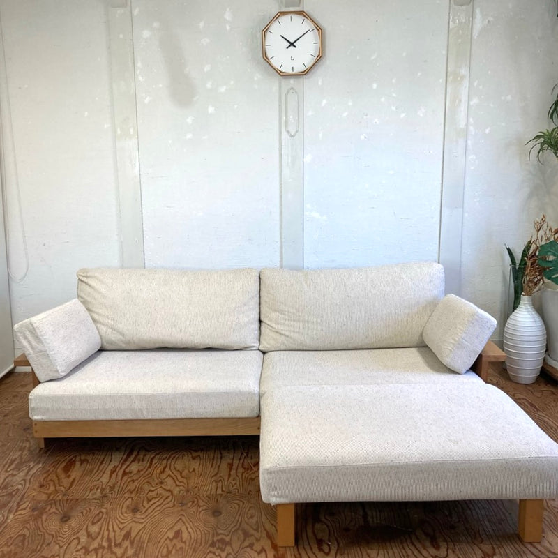 マスターウォール / MASTERWAL ビーク / BEAK SOFA オットマン 9060 アイボリーホワイト 中古 スツール 美品 – RESTYLE