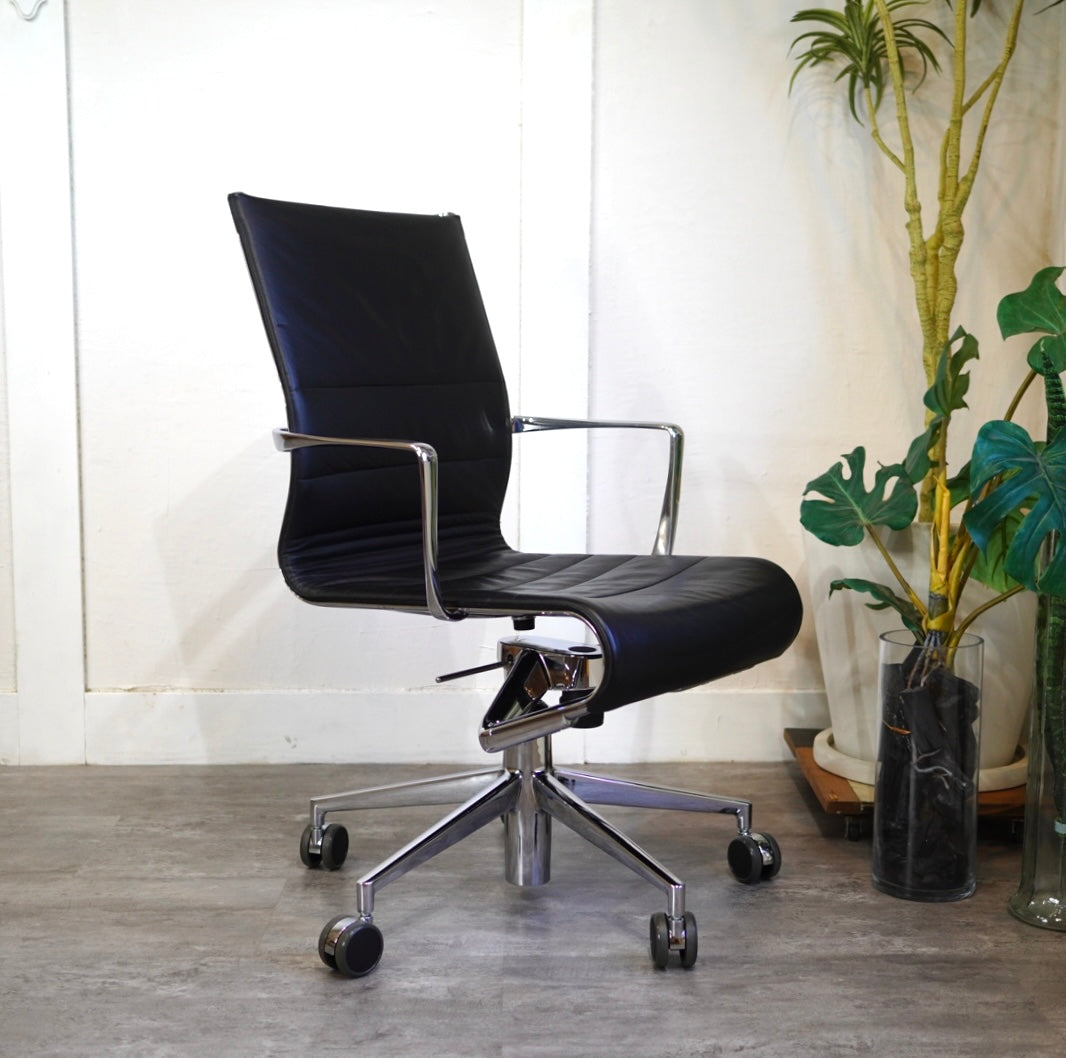 カッシーナ・イクスシー / Cassina ixc. アリアス / Alias ローリングフレーム＋ティルト キャスタースウィベルアームチェ