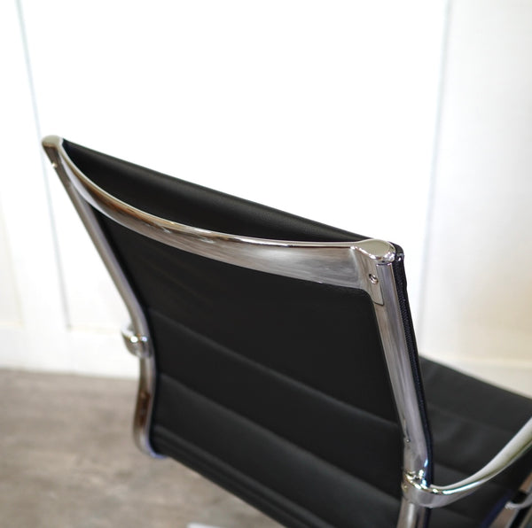 カッシーナ・イクスシー / Cassina ixc. アリアス / Alias ローリングフレーム＋ティルト キャスタースウィベルアームチェ